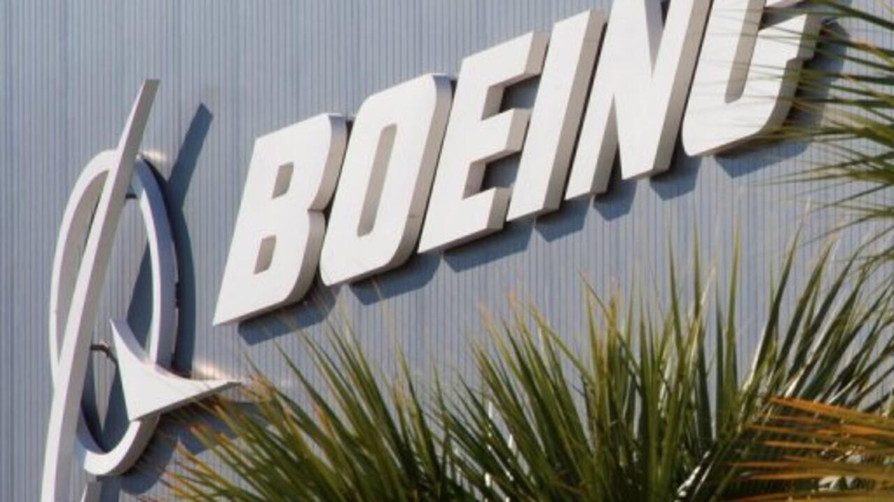 Boeing requests Dreamliner test flights