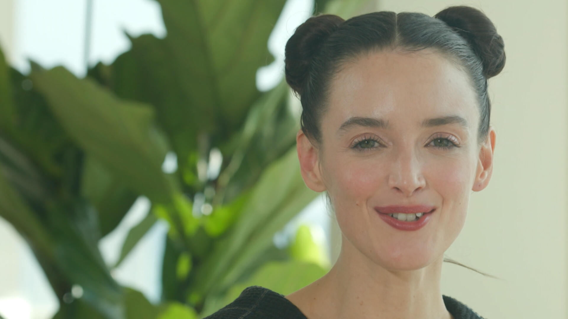 Festival de Cannes : Charlotte Le Bon au casting de la saison 3 de "The ...