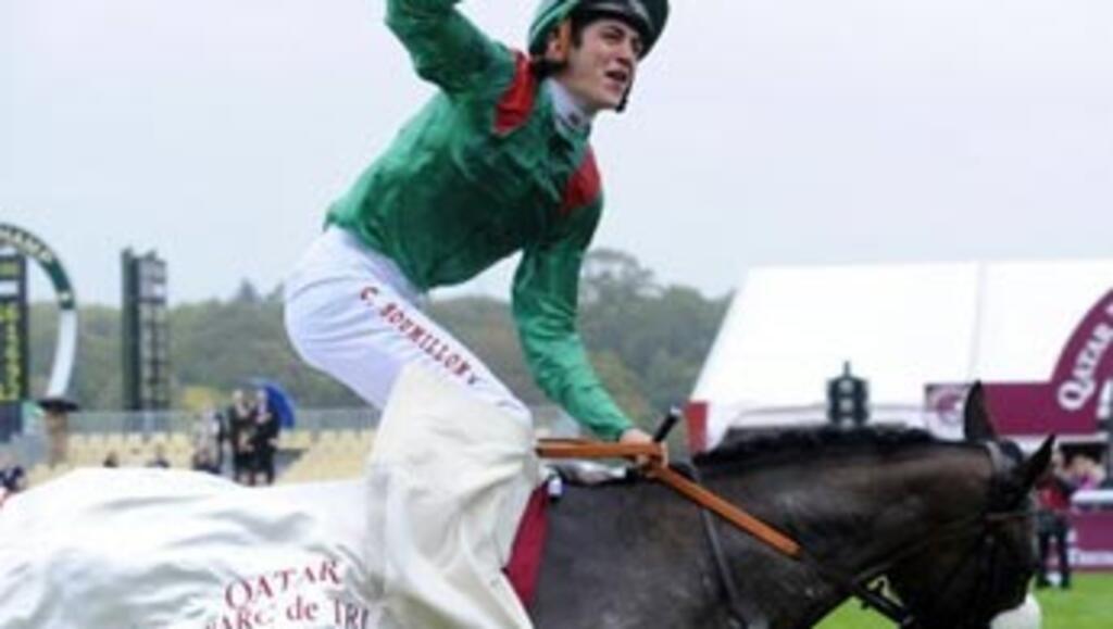 Hot favourite Zarkava wins Arc de Triomphe