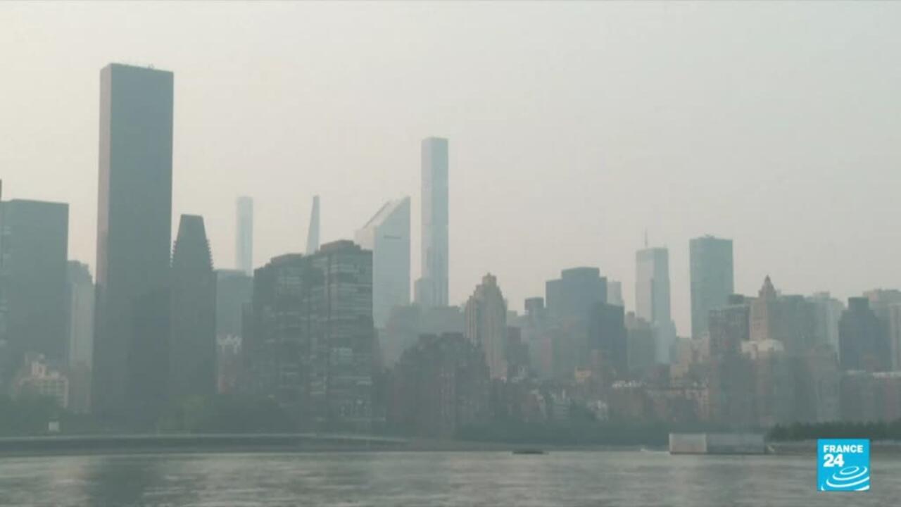 Smoke from the western US engulfs New York City skyline - France 24
