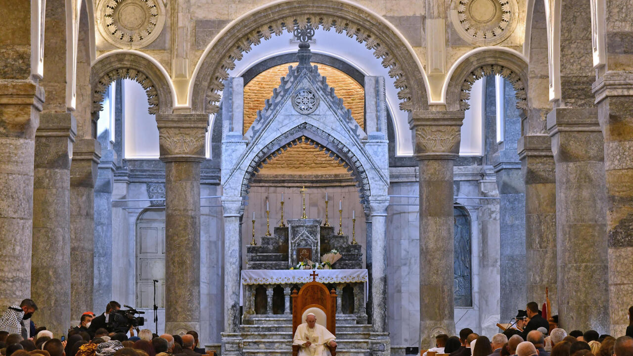 Pope calls on Christians of Qaraqosh, city ravaged by IS fighters, to ...