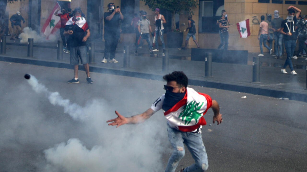 Tense anti-government protests resume in Lebanon after Covid-19 ...