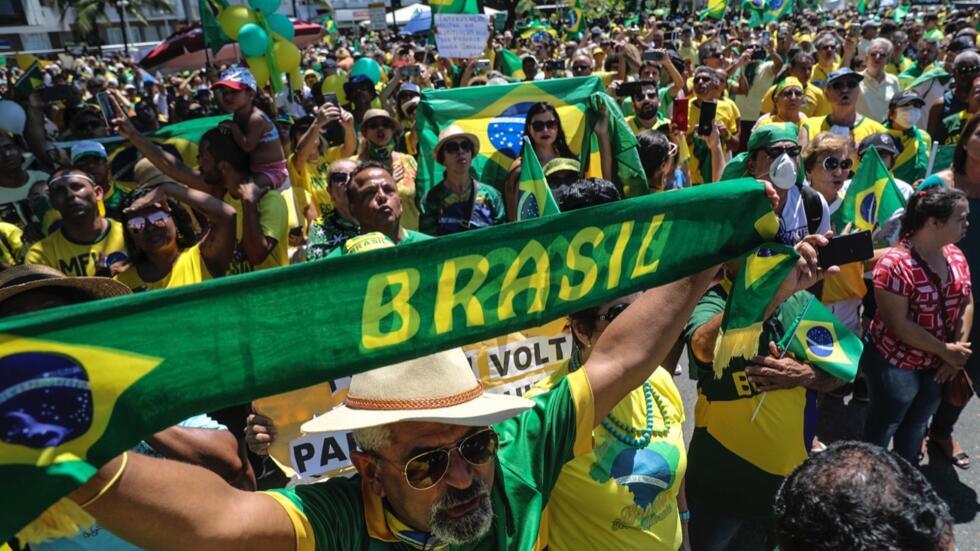 Brasil: manifestantes desafiaron la propagación del Covid-19 y ...
