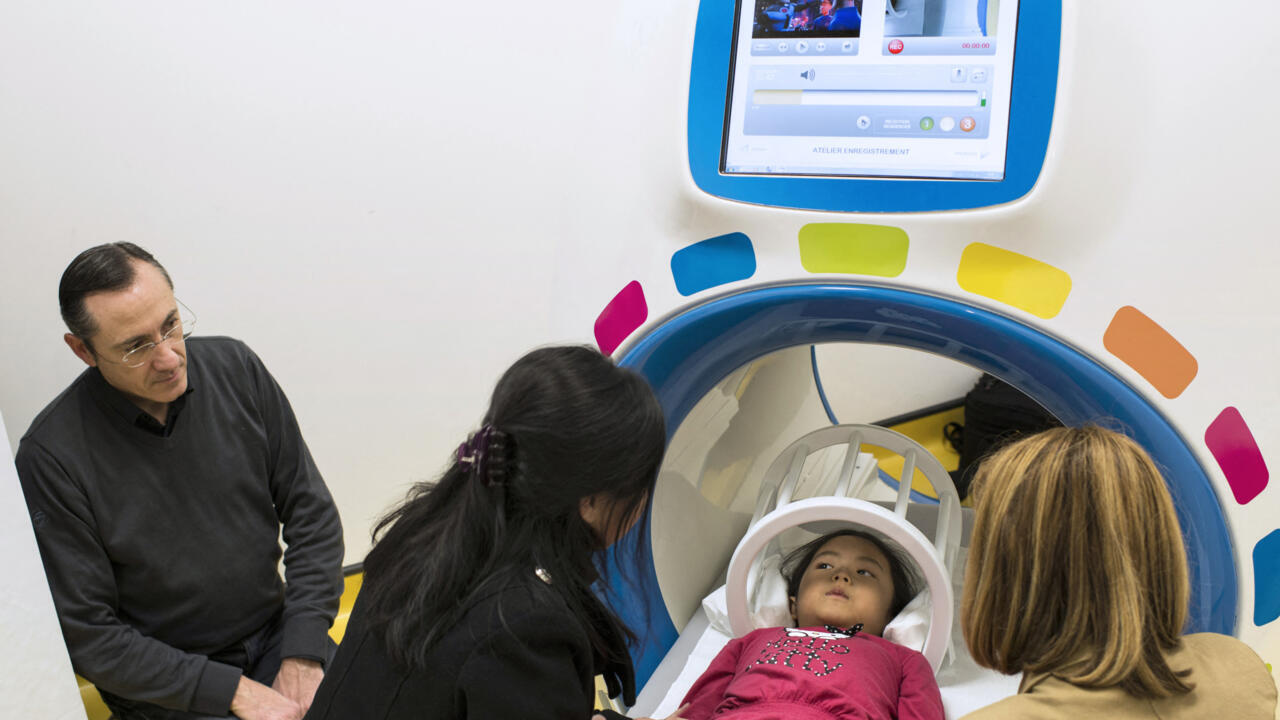 L'instant + : mieux comprendre le cerveau de l'enfant grâce à un ...