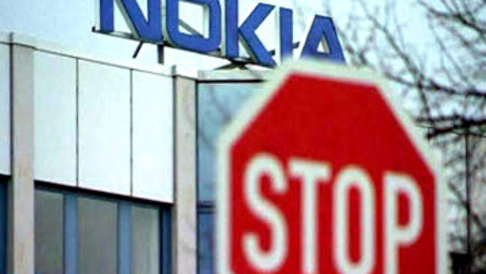 Nokia profits drop amid slump in sales