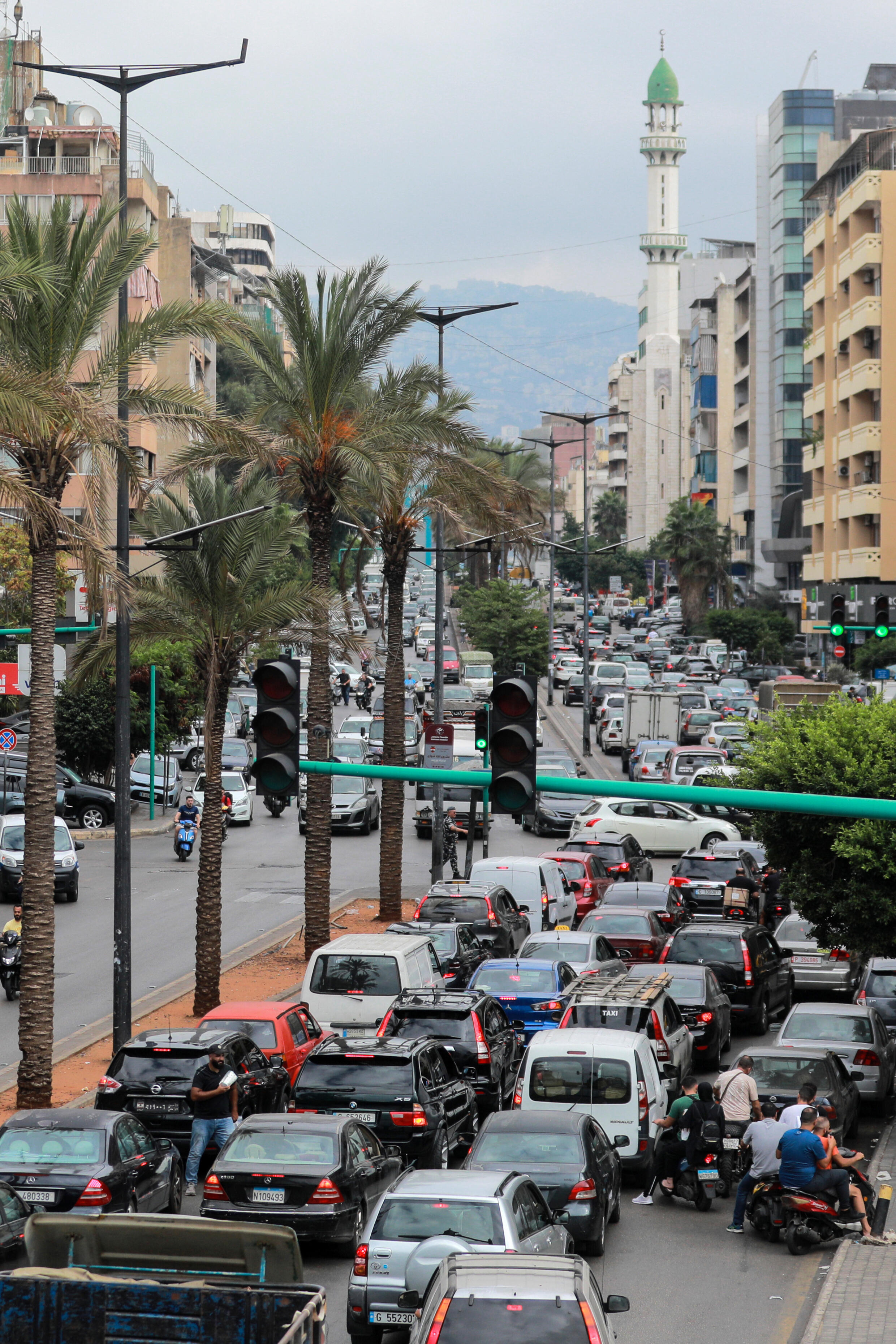 War piles pressure on roads, services in crisis-hit Beirut