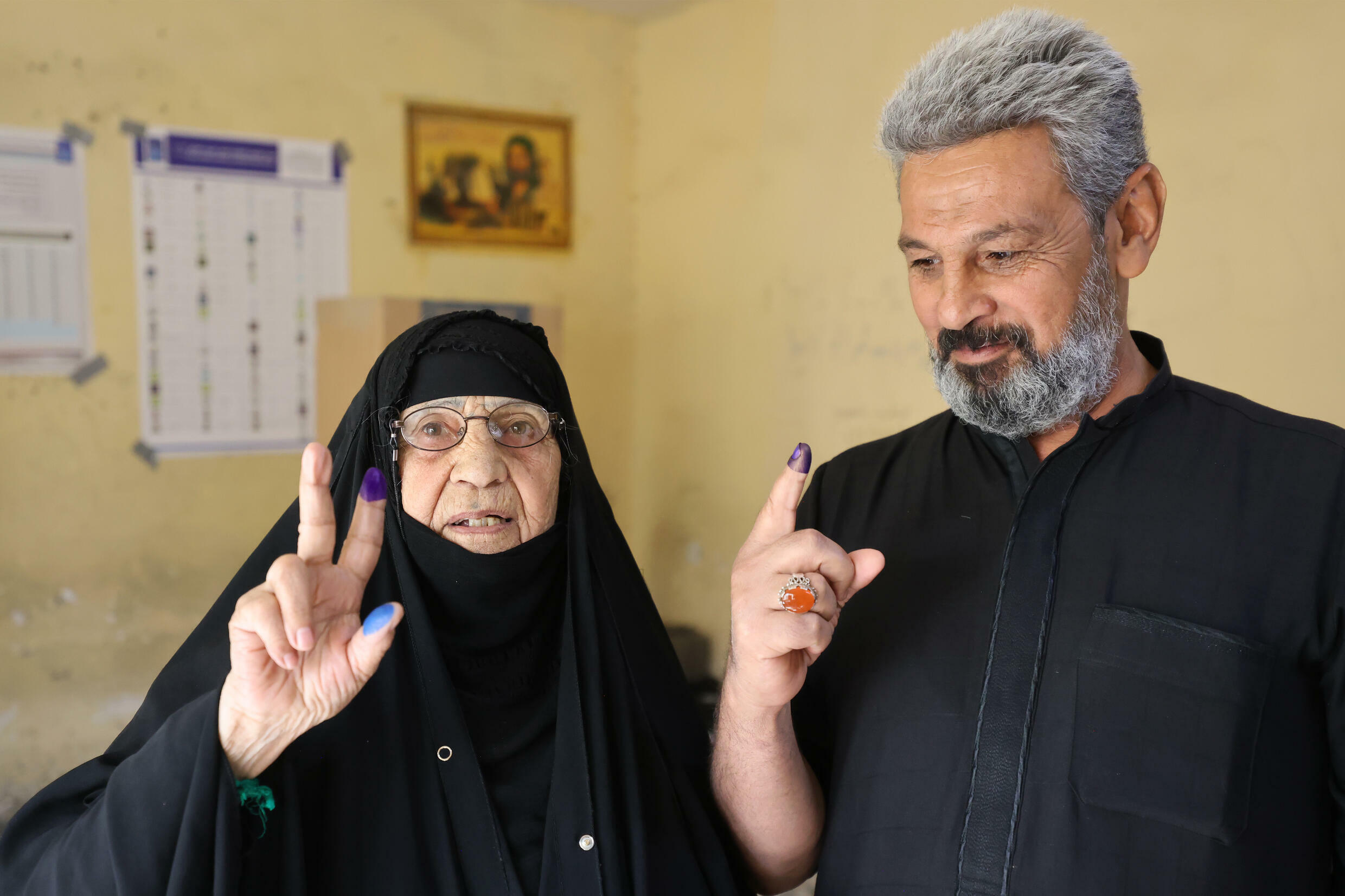 Iraq's elderly vote, the young boycott - France 24