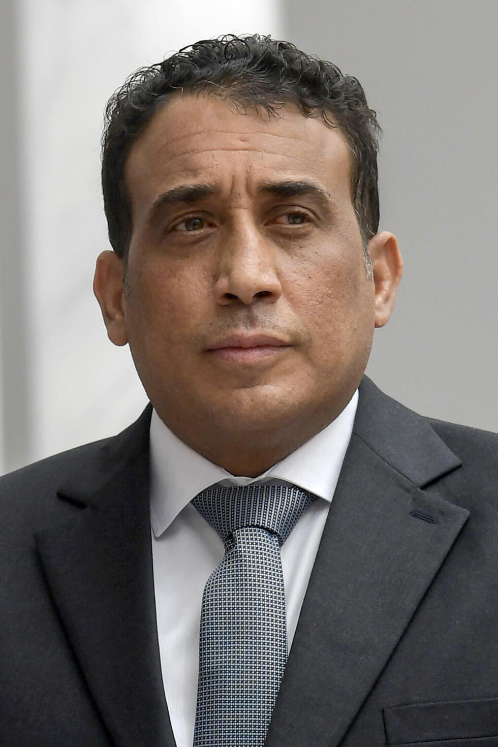 Macron hosts leaders to keep Libya polls on track