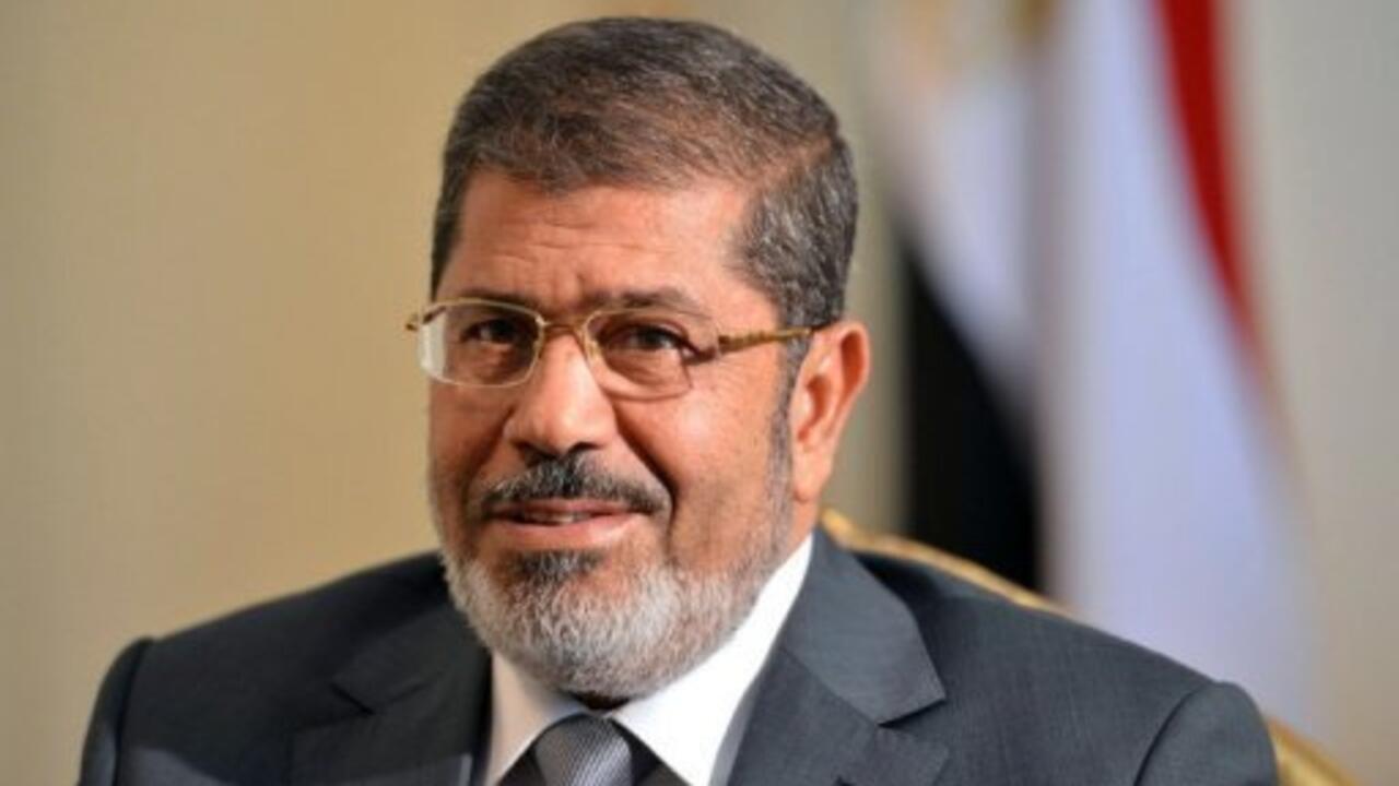 Egypt's Morsi calls on Assad to step down