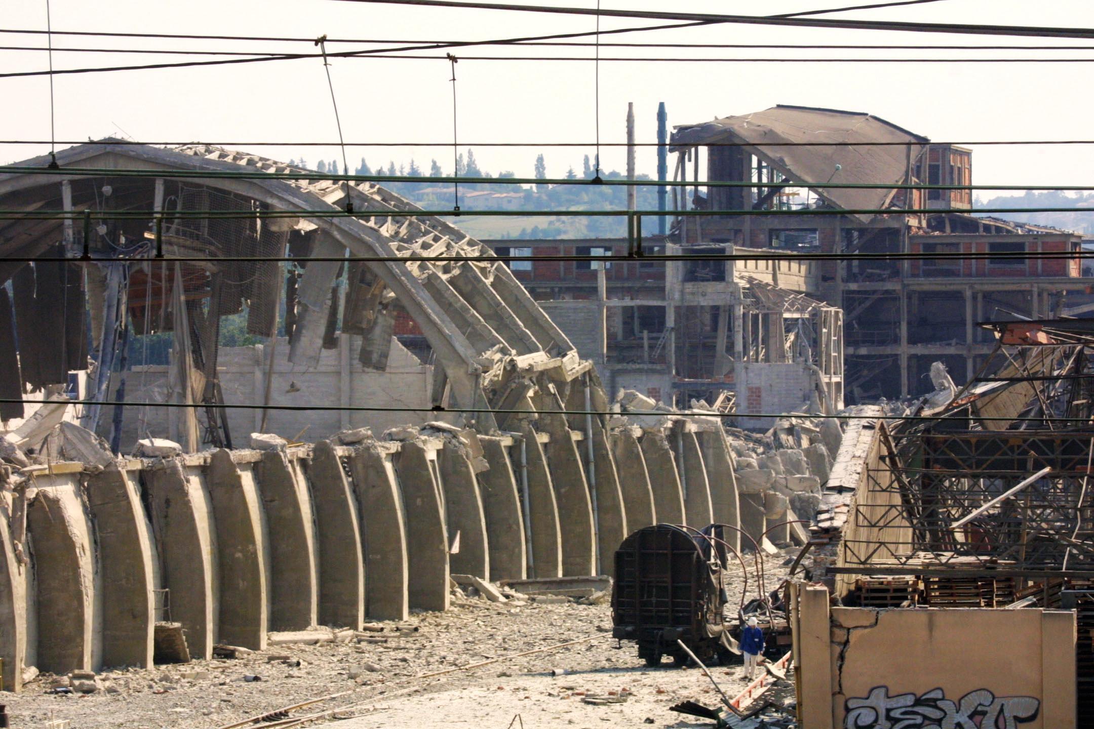 Vingt ans après, Toulouse commémore l'explosion meurtrière d'AZF ...