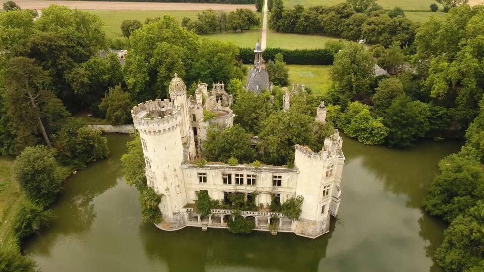 From dream to reality: Owning a French castle - You are here