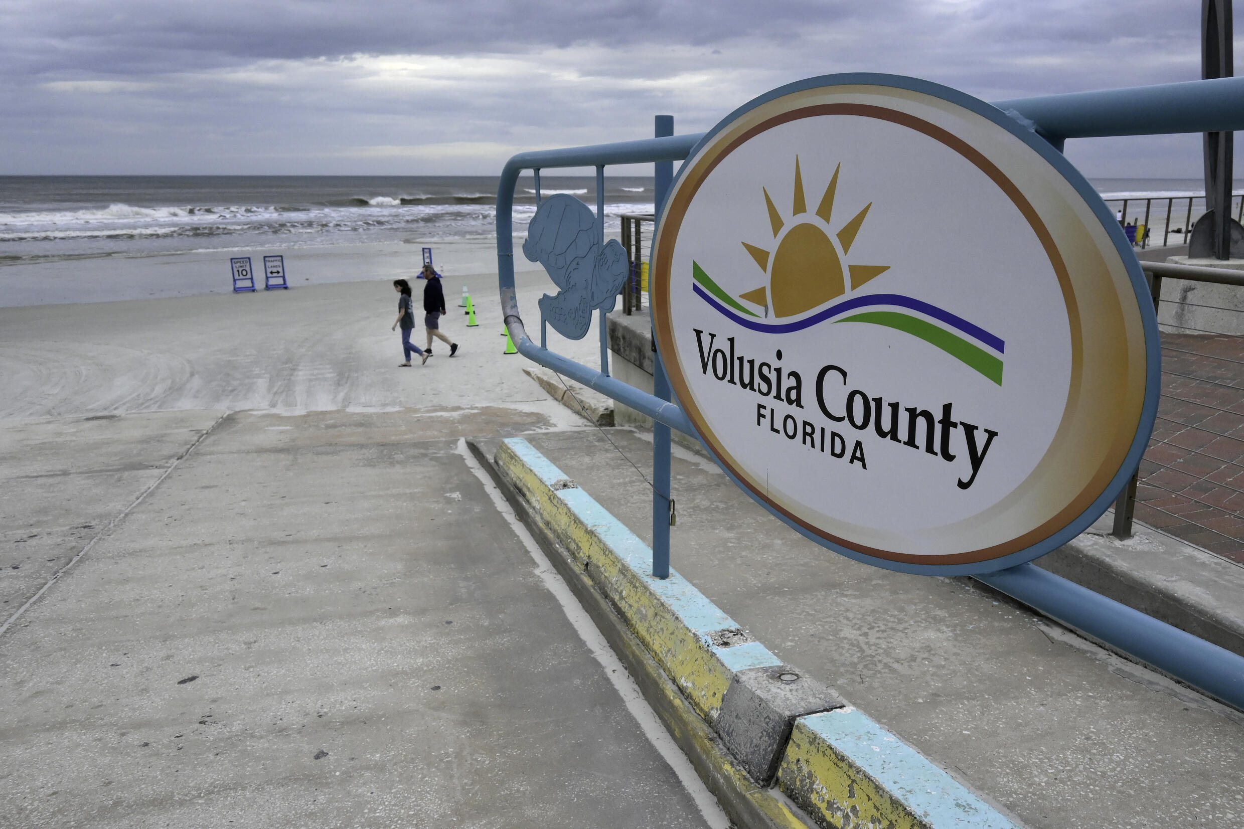 With bites rare, experts want sharks to shed scary reputation