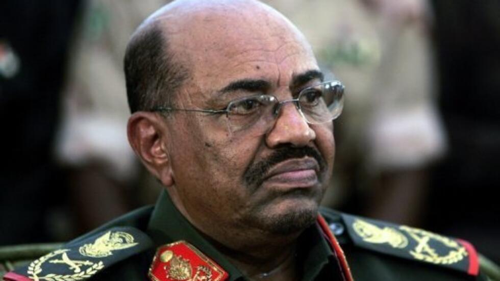 La CPI réexamine la possibilité d'inculper El-Béchir pour génocide