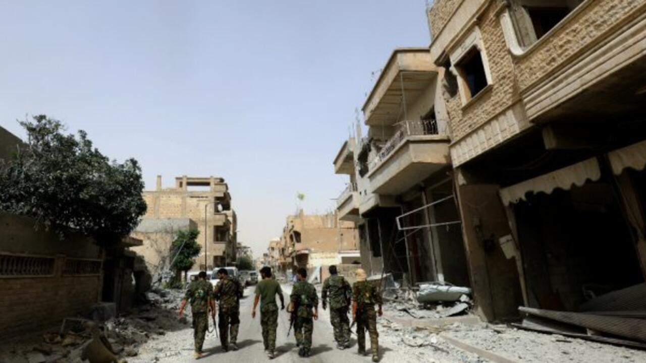 US-backed Syrian fighters resume offensive against IS group