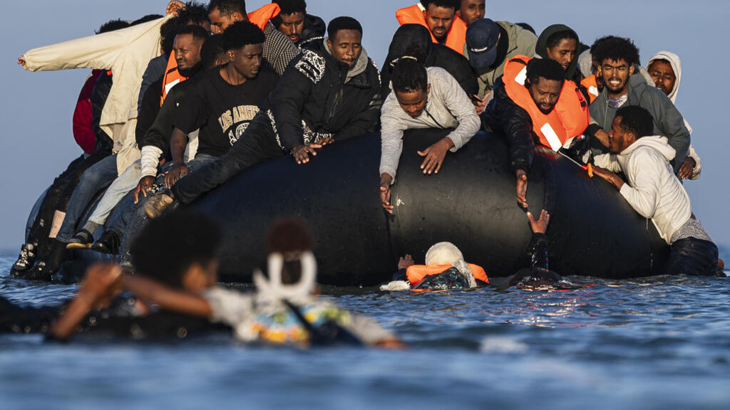 France rescues over 6,000 UK-bound Channel migrants in 2025