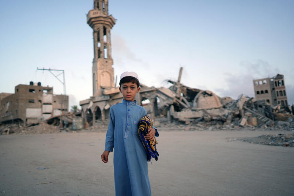Rare day of relative calm as Gaza sees 'tactical pause' for aid