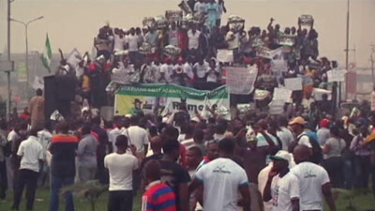 Nigerian unions meet with president amid fuel strikes