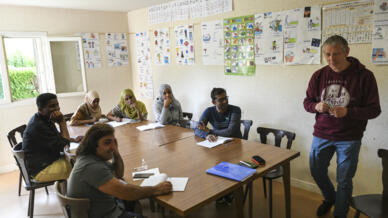 Immigrants now make up 10 percent of France's population, says ...