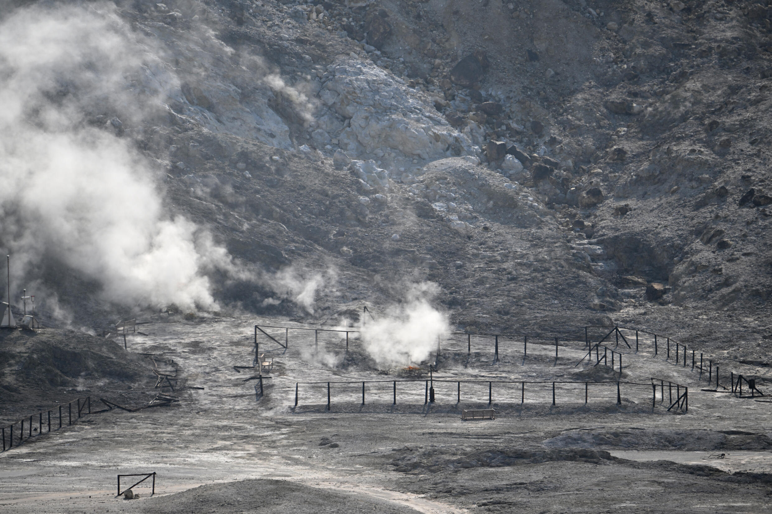 Living in fear on Italy's Campi Flegrei volcano