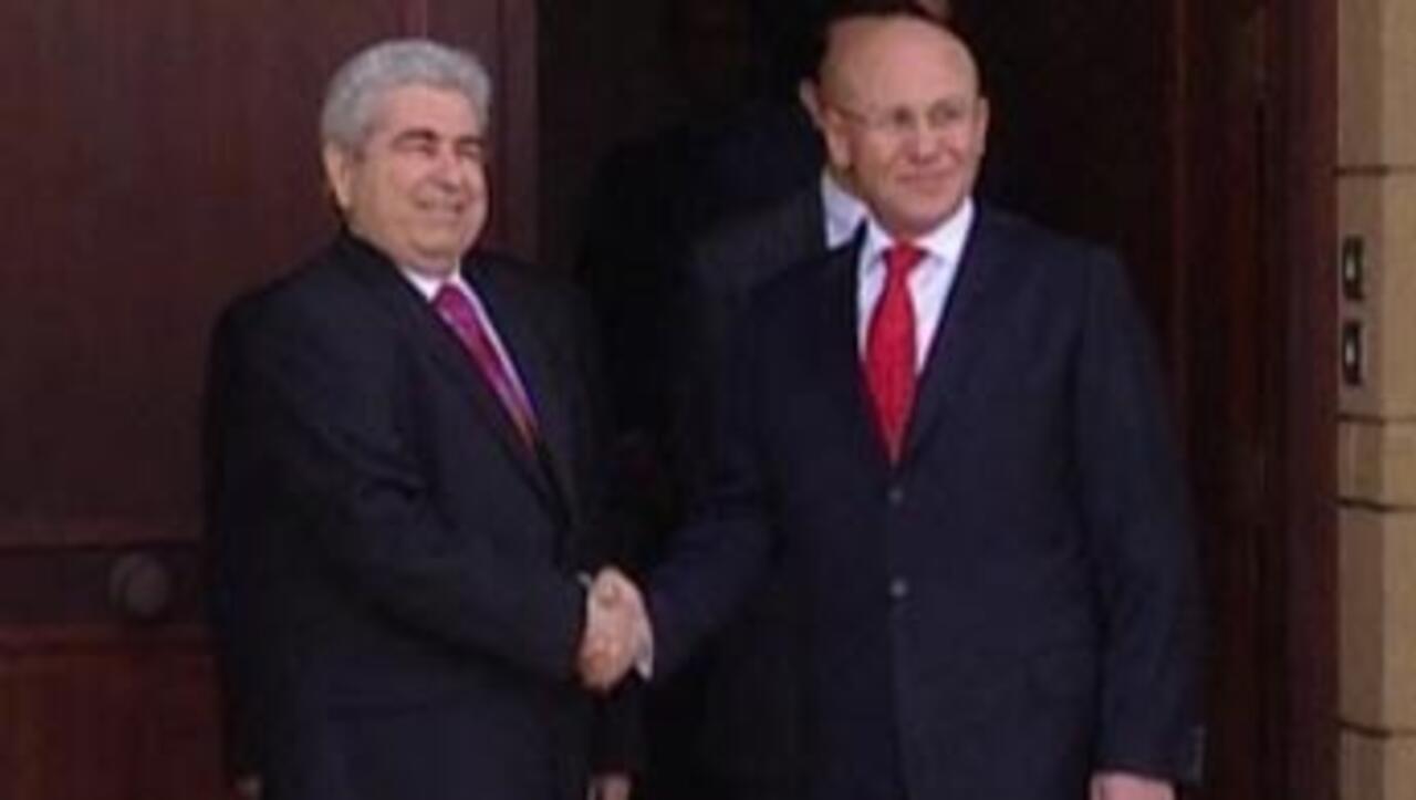 Cyprus moves to direct peace talks