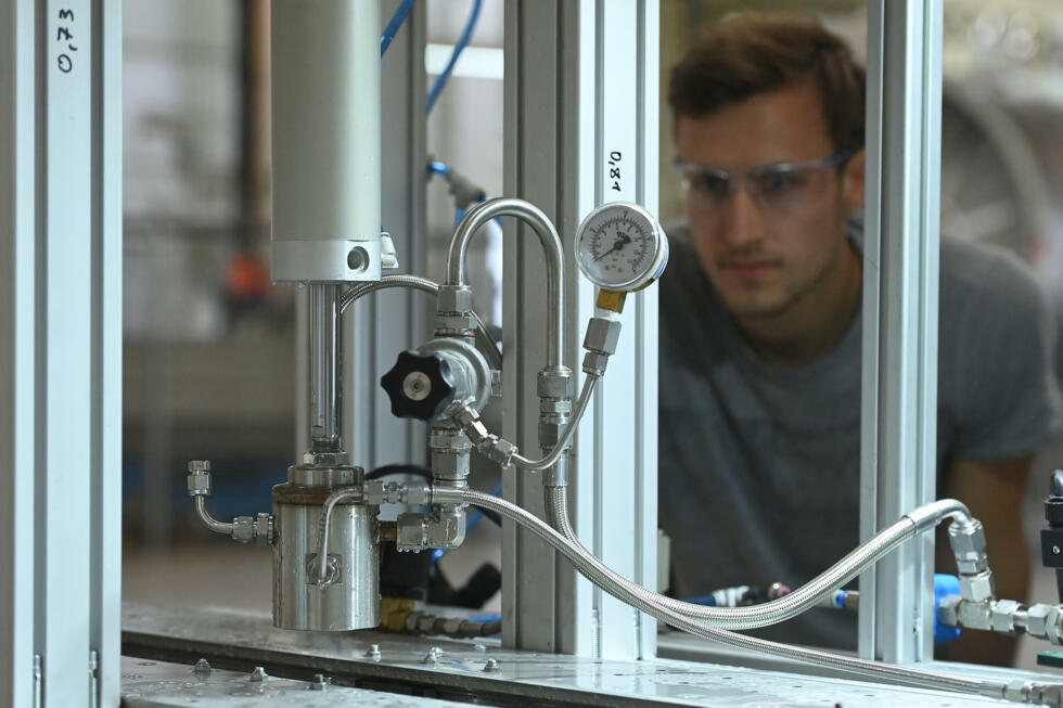 German startups launch mini-rocket challenge to SpaceX and co. - France 24