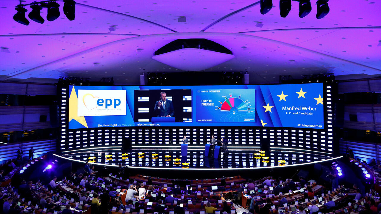 Elecciones europeas: el Partido Popular Europeo logra 180 escaños