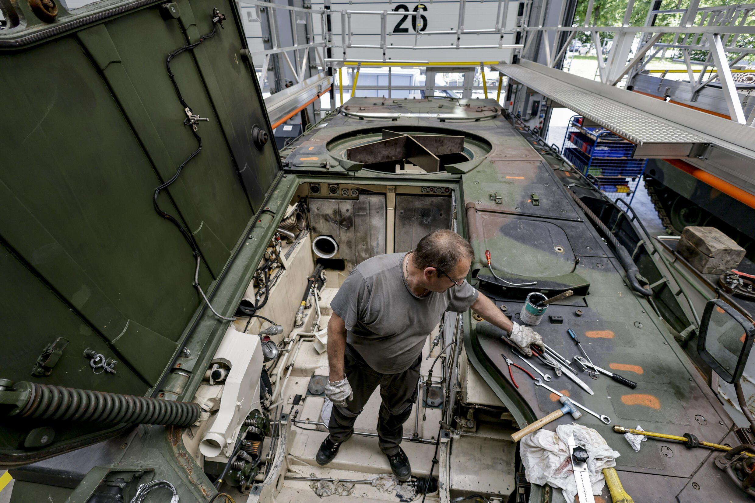 German arms maker guns for rapid production as Ukraine war rages