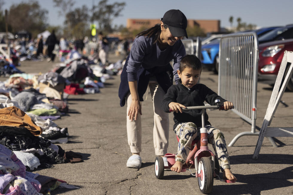 'Mommy, what's happening?': Young families left traumatized by LA fires