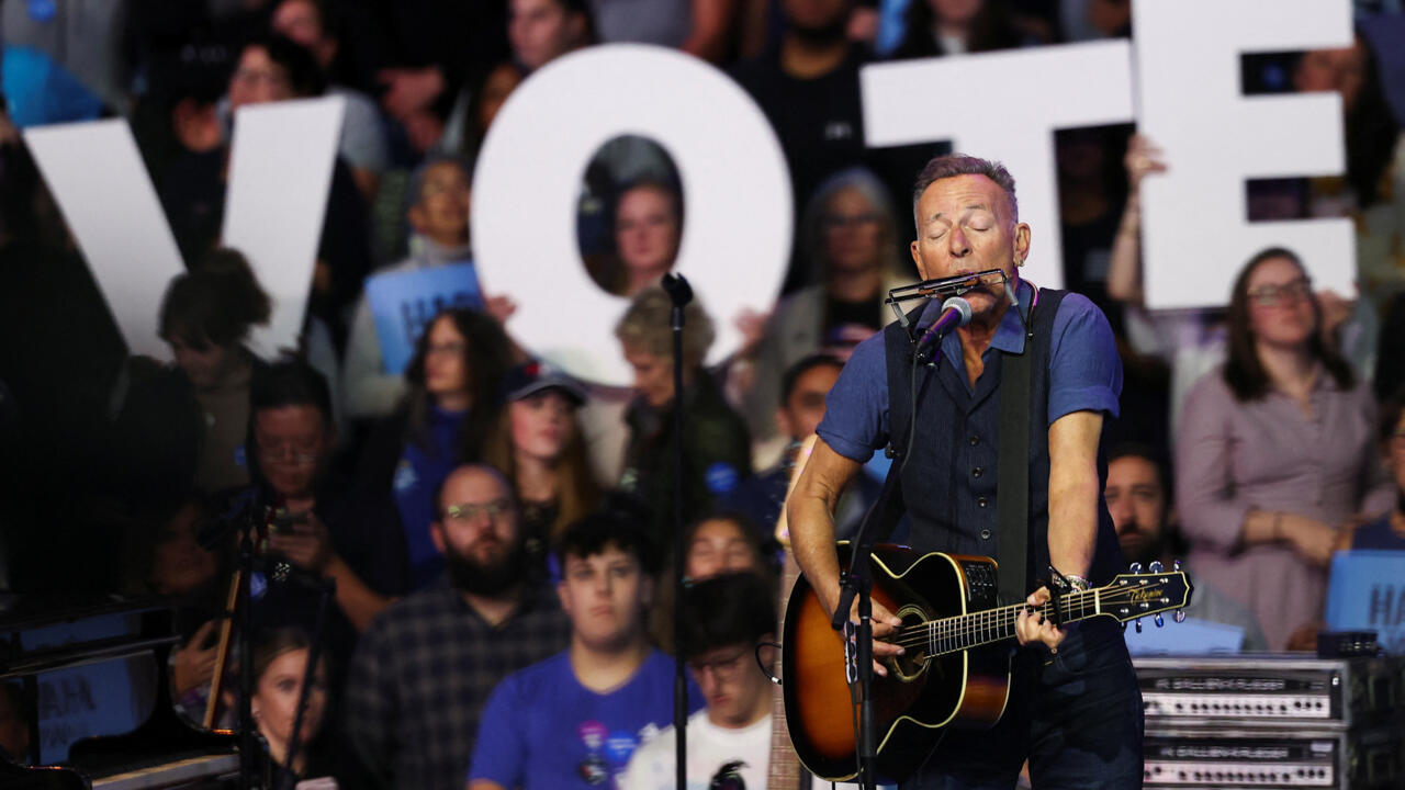 Obama, Springsteen y John Legend claman contra Trump en Filadelfia