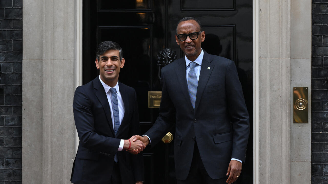 Expulsion des migrants vers le Rwanda : que contient le texte controversé du Royaume-Uni