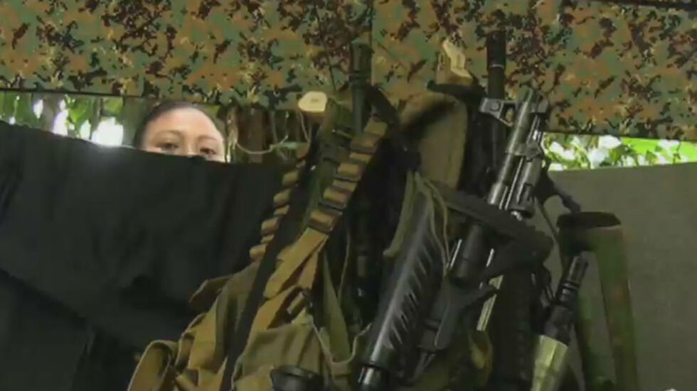 Video: Last days of Colombia's FARC guerilla movement