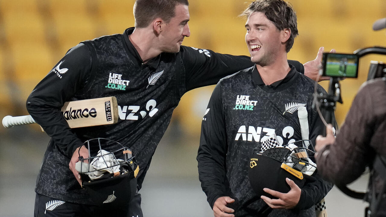 England's batting exposed as New Zealand seal ODI series sweep