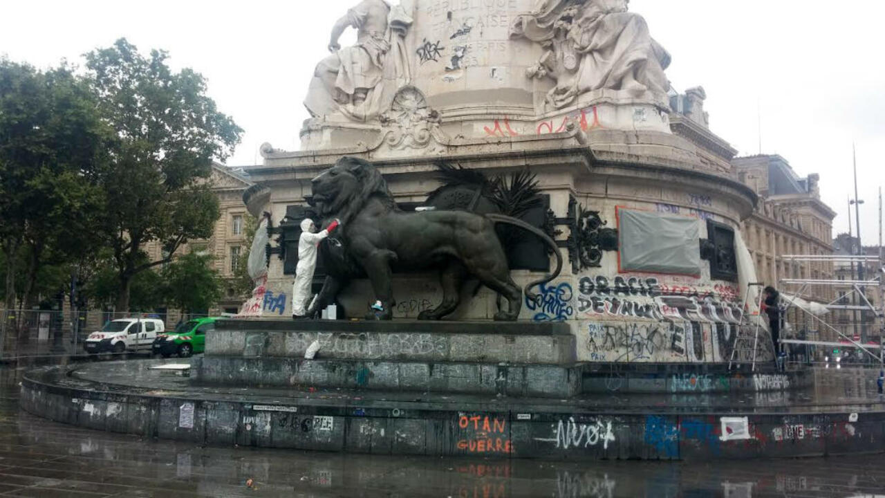 Paris clears makeshift memorial for victims of French terror attacks