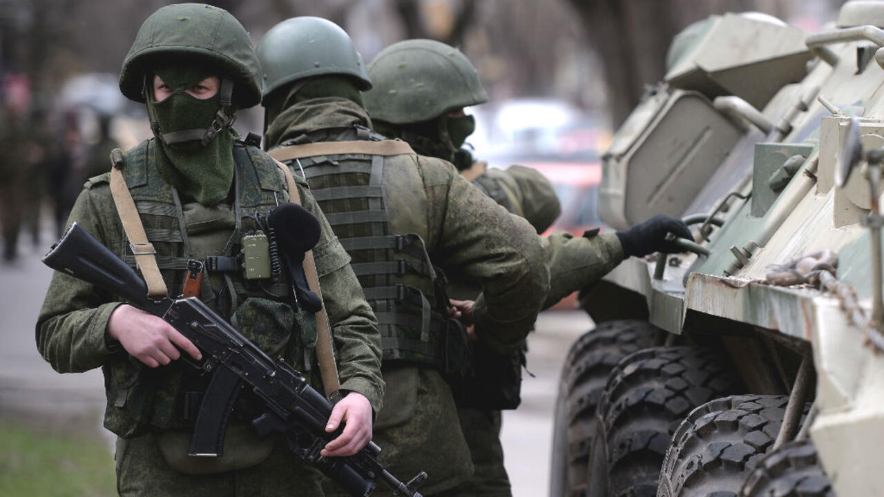 Russian troops seize Ukrainian navy base in Sevastopol