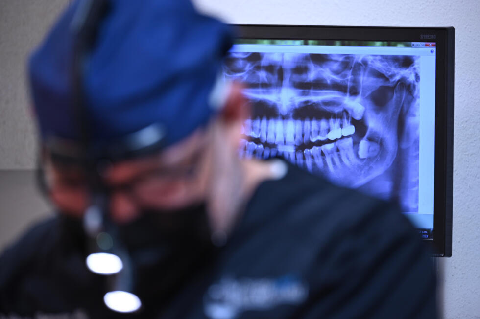 Americans seek cheaper dentistry in Mexico's 'Molar City'