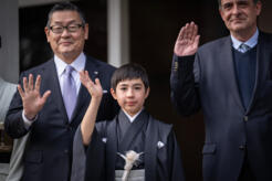 10-year-old becomes first official dual-national kabuki actor