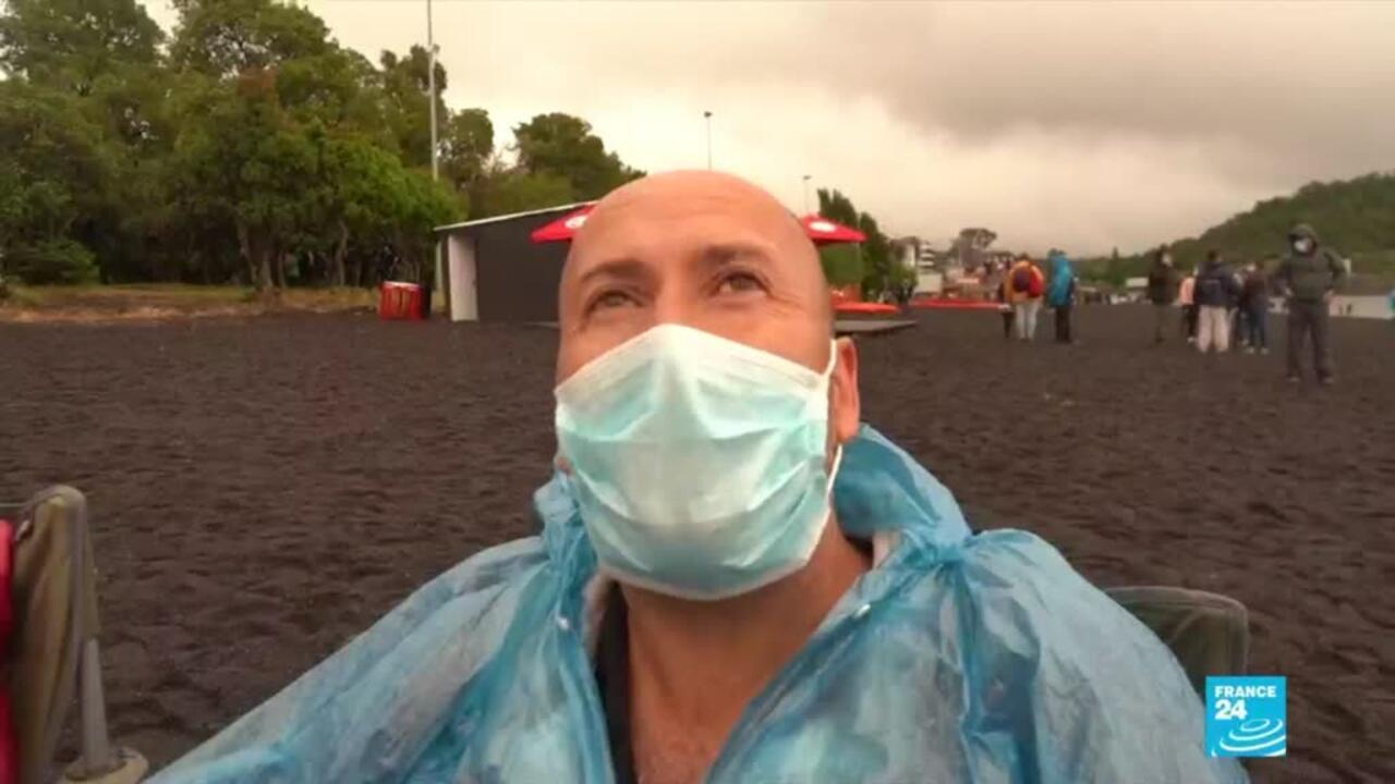 'Spectacular!': Thousands watch solar eclipse in Chile, Argentina ...