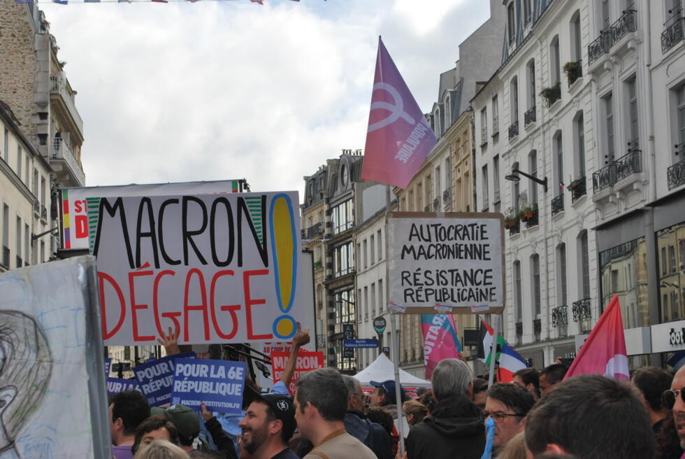 French protesters rage at ‘stolen election’ as Macron picks ...