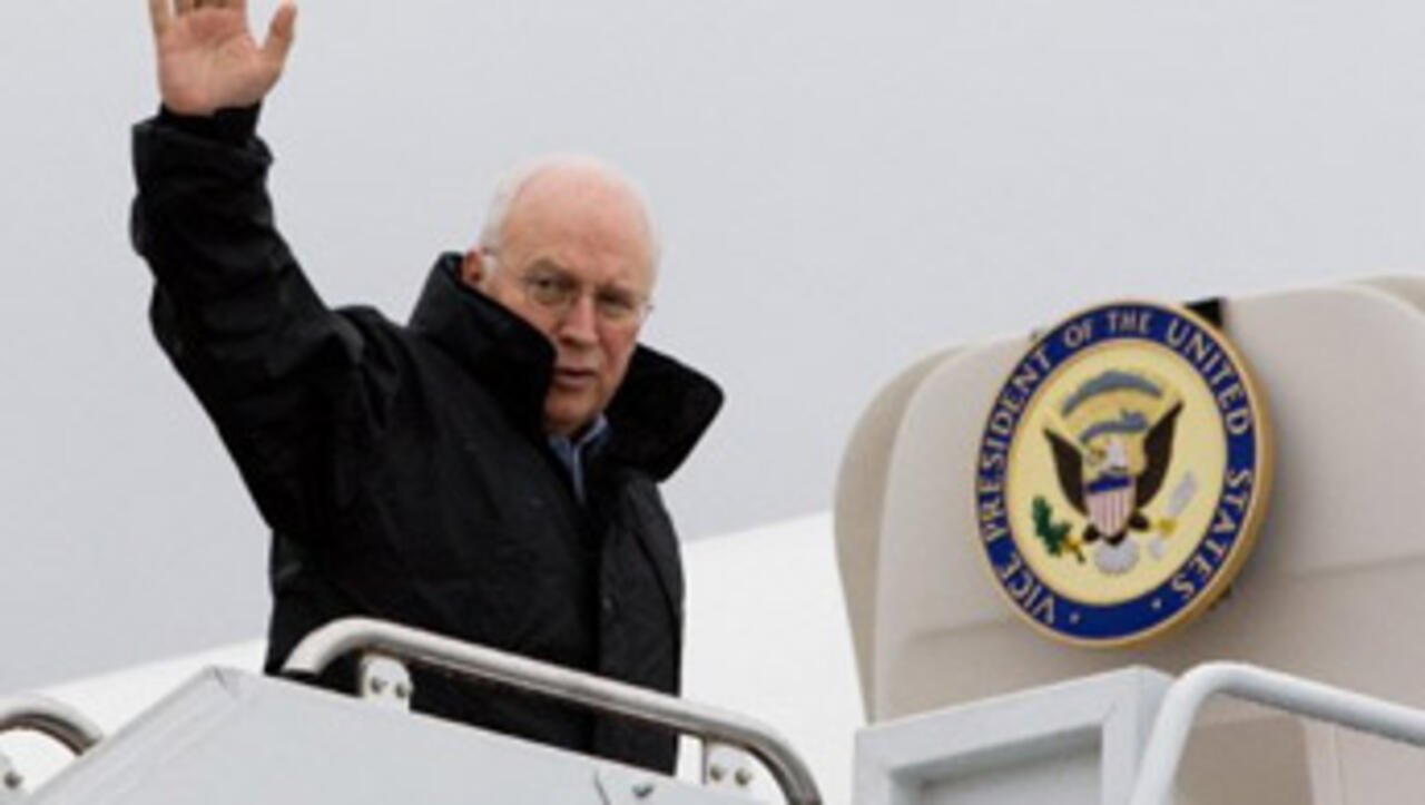 Cheney on surprise visit to Iraq