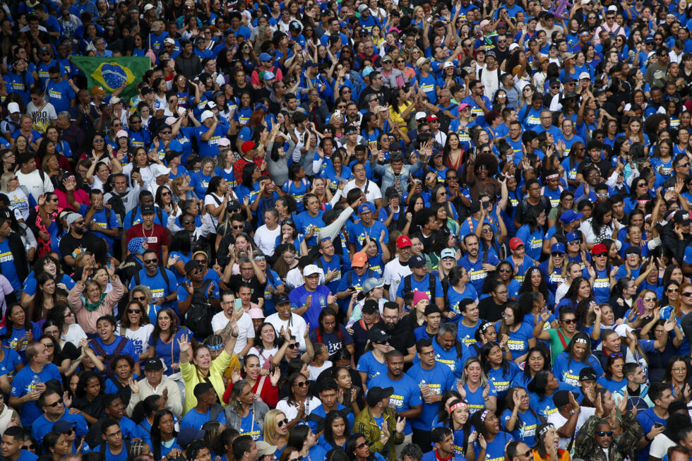 Brazil's powerful evangelicals stage mass 'March for Jesus'