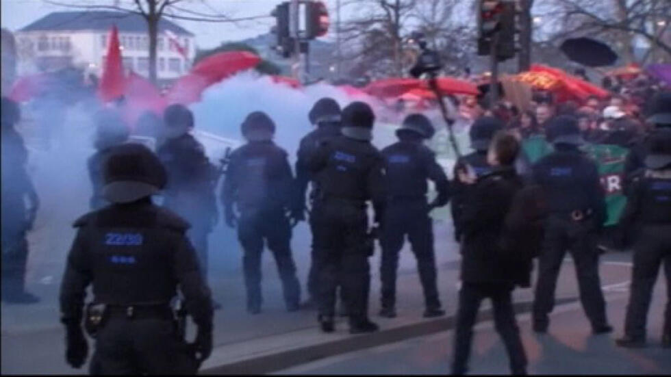 Police, protesters injured in ECB riots in Germany