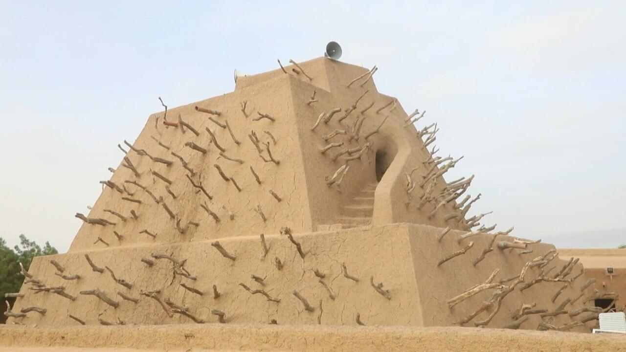 Mali : le tombeau des Askia se refait une jeunesse, malgré les périls - France 24