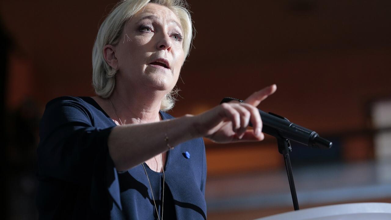 Le Pen denies French responsibility in WWII round-up of Paris Jews