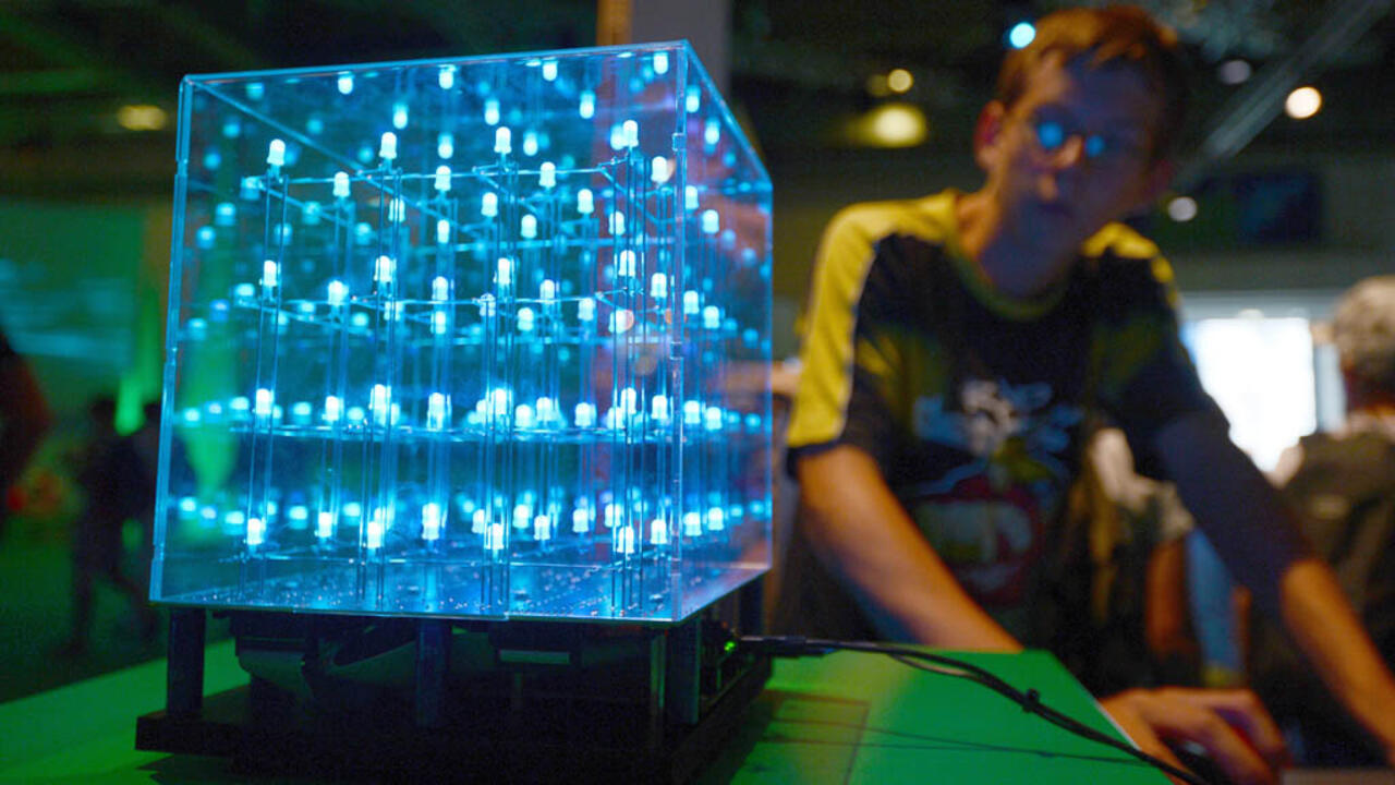 Nobel Prize for physics goes to Japanese, American inventors of LED light