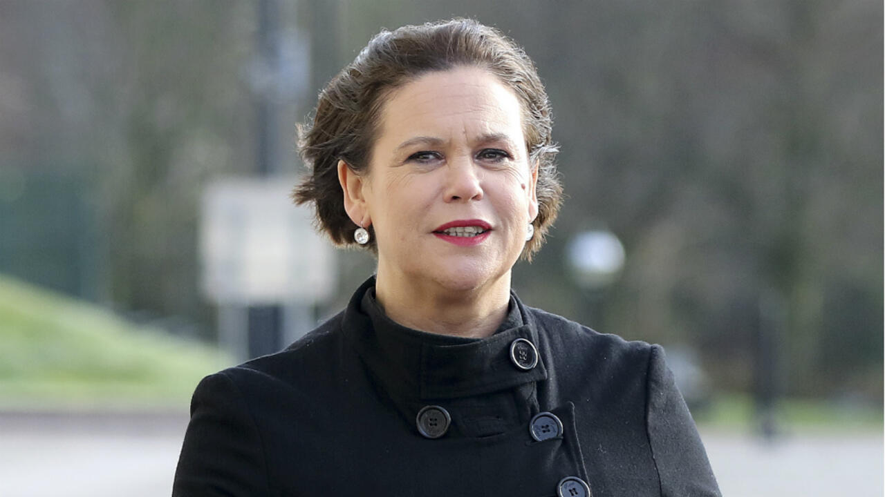 Irlande : Mary Lou McDonald succède à son mentor Gerry Adams à la tête ...