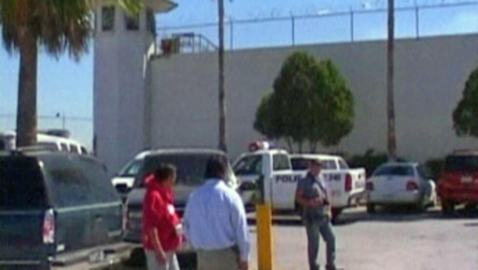 Up to 85 inmates escape in jailbreak on Texas border