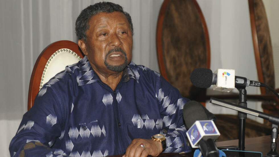 Jean Ping saisit la Cour constitutionnelle pour contester les résultats ...