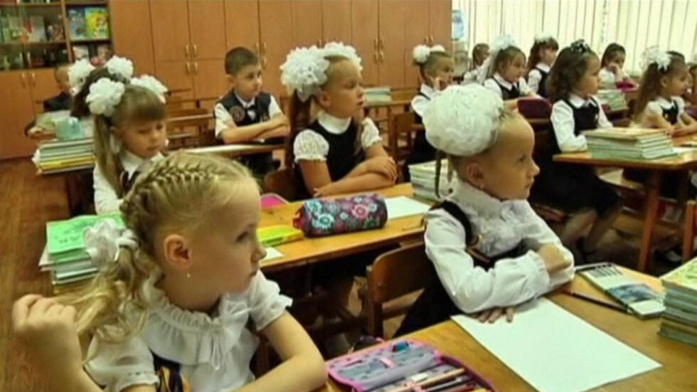 Video: Ukraine’s children return to school as fighting rages on