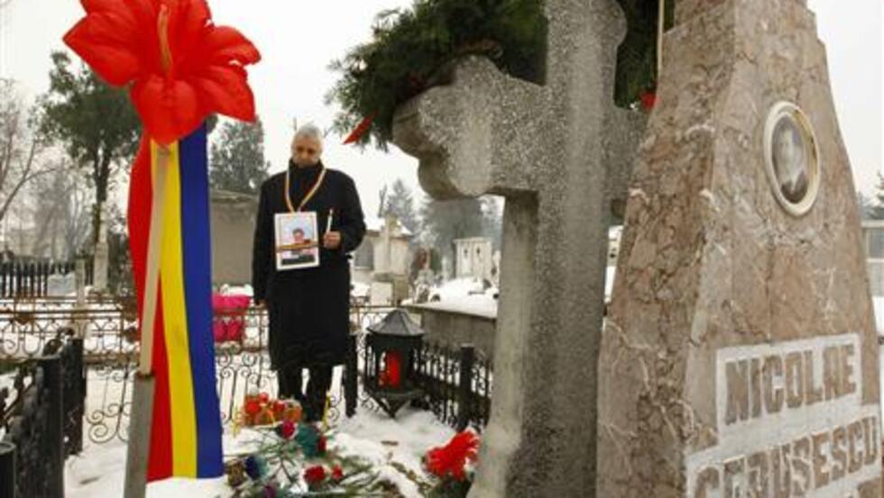 Twenty years after fall, ghost of Ceausescu's gov't still haunts Romanians