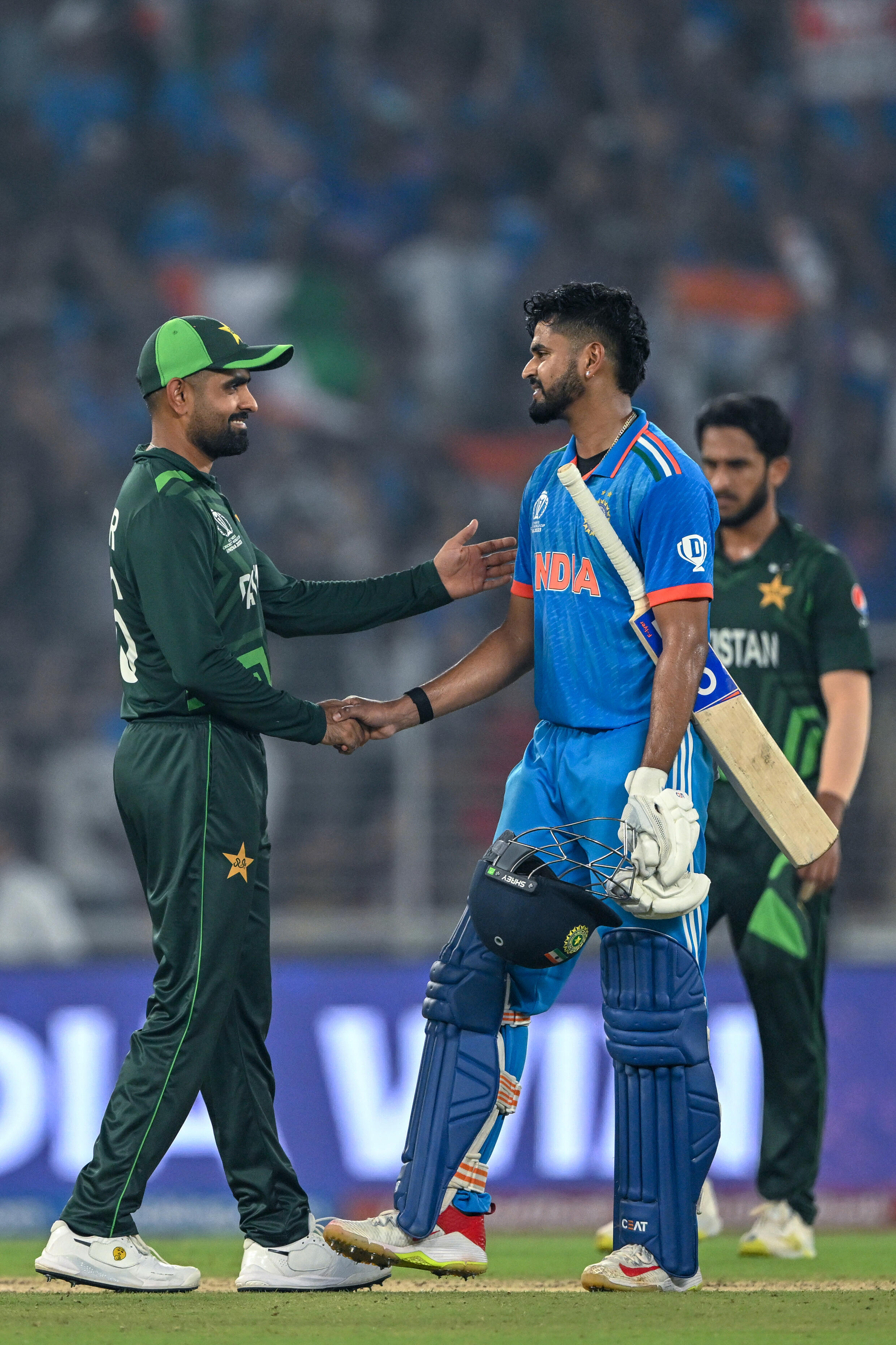 India hand Pakistan seven-wicket World Cup rout